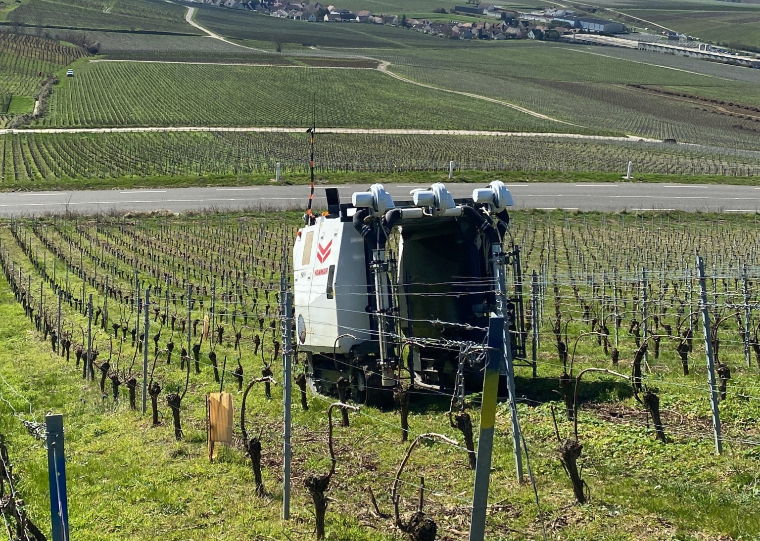 YV01- Chenillard autonome - Viticulture
