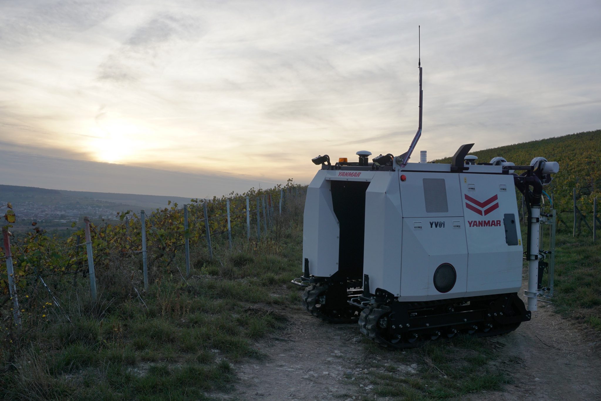 The Yanmar spraying robot – making work in the vineyard safer and more ...