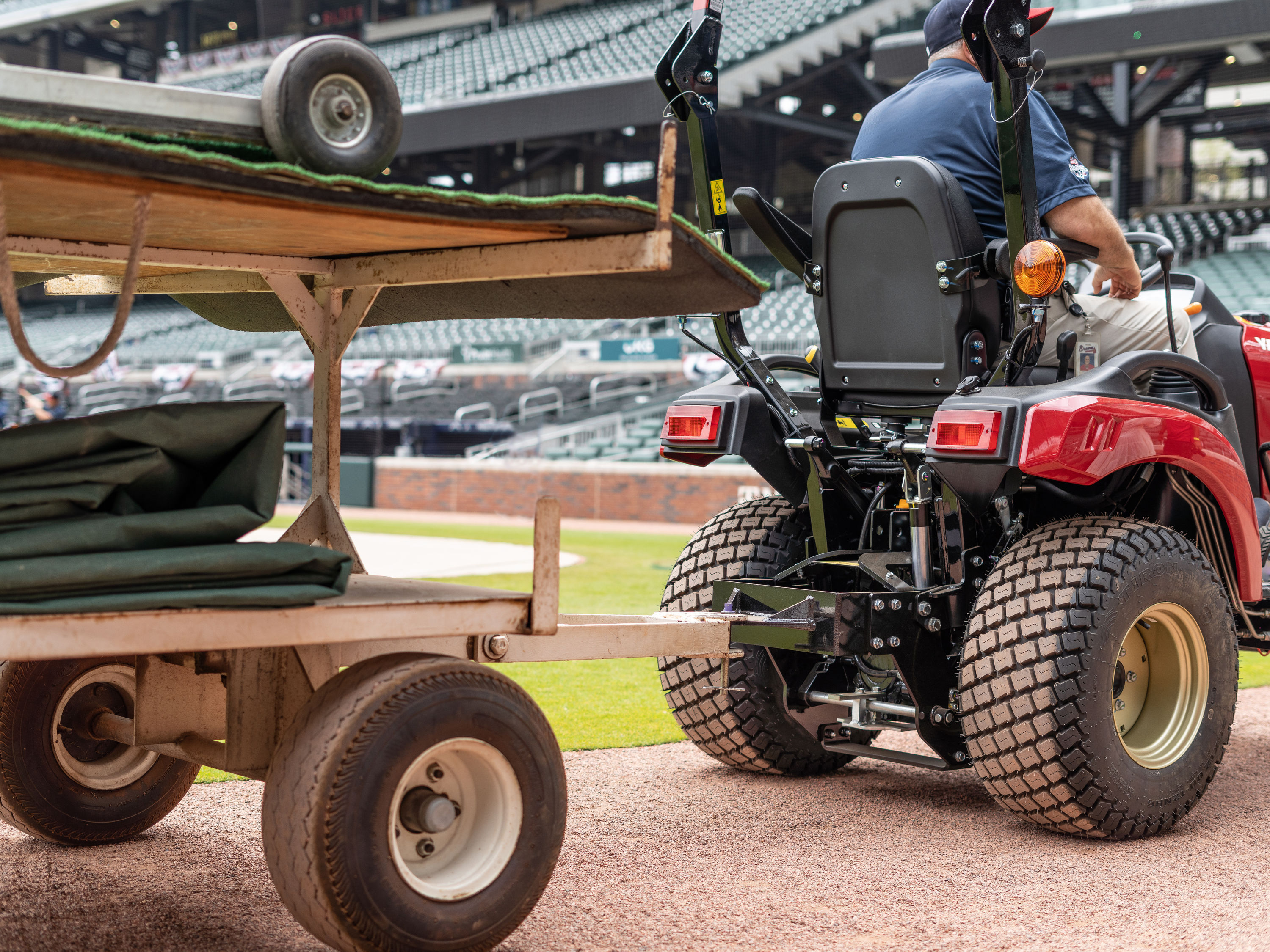 Yanmar Supports Braves with Tractors for 2023 Season Home Opener｜2023｜News｜YANMAR USA